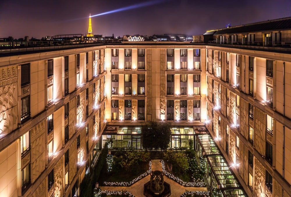 Hotel du Collectionneur Arc de Triomphe